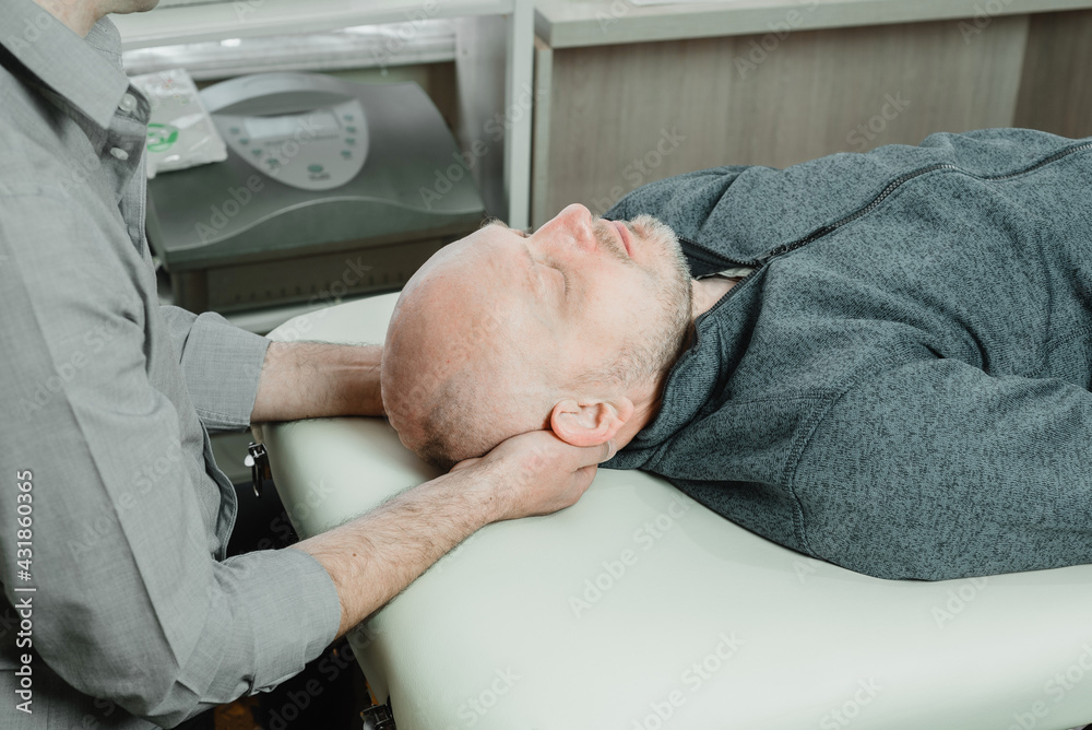 CST practitioner relieves compression in the bones of the head, sacrum ...