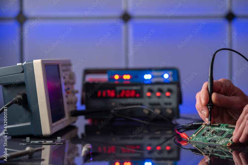 Debugging electronics device. PCB witch microcontroller in electronics ... Debugging electronics device. PCB witch microcontroller in electronics ...