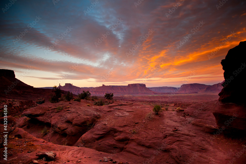 Sunrises in the Moab Desert - Viewed from the Fisher Towers - Moab ...