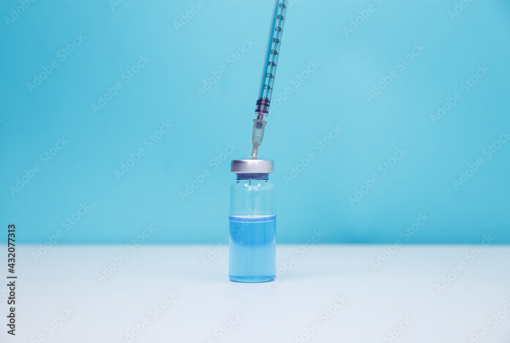 Disposable syringe and injection vial. Diabetes insulin injection ...