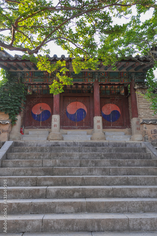 Korean Confucian Academy from Joseon Dynasty era. View of spirit gate ...