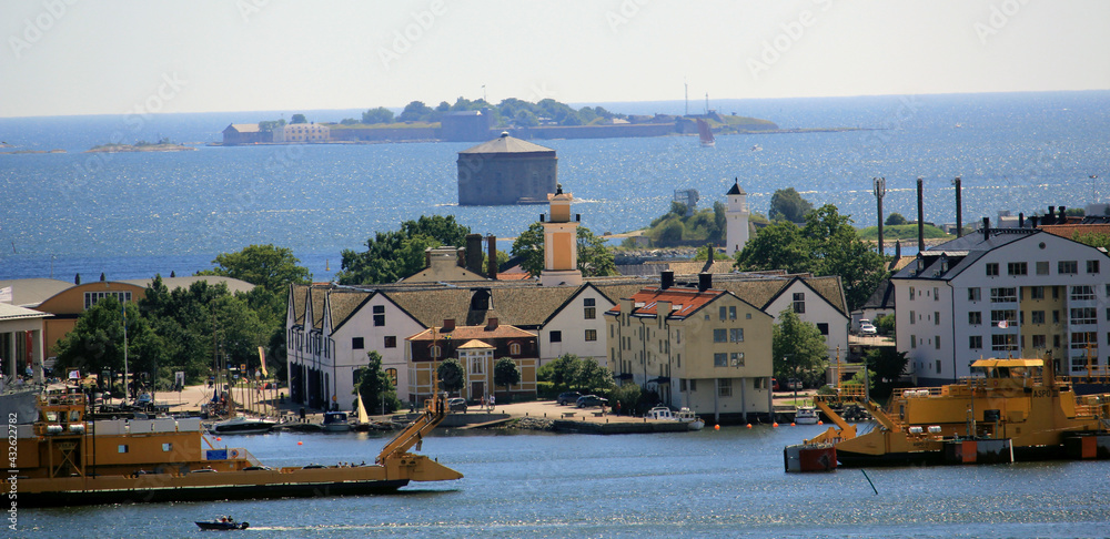Foto de Karlskrona Sweden. The city of Karlskrona is spread over 30 ...