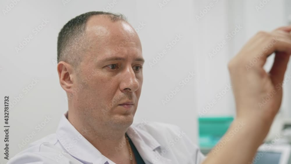 Plastic surgeon marking male body for surgery. Male Body Surgery ...