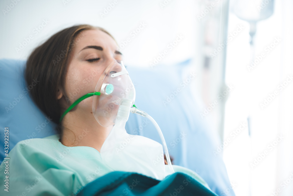 disease woman patient wearing medical oxygen mask and treatment in ...