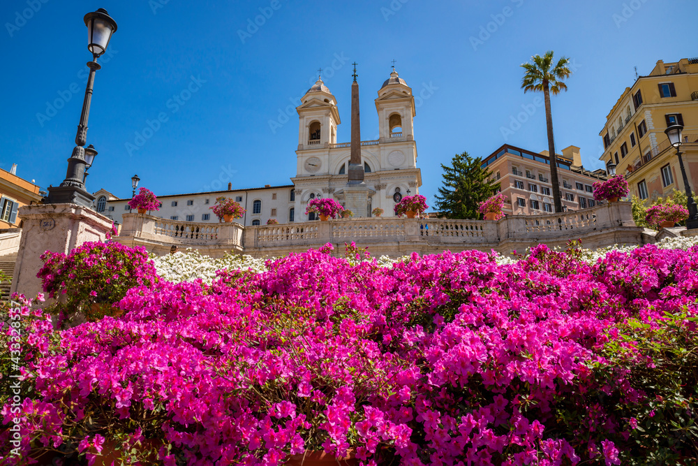 Front panorama of the Spanish Steps, Trinit dei Monti with the church ...