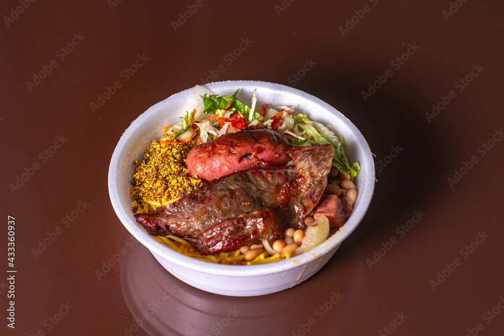 Prato Feito, PF brasileiro, comida tipica brasileira pra viagem Stock ...