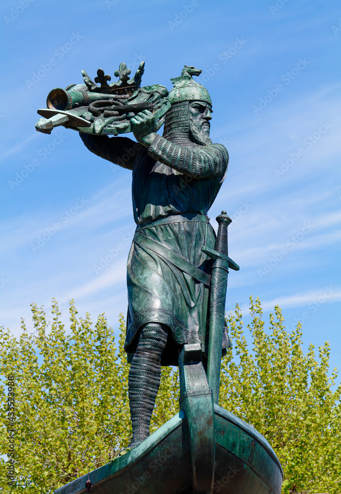 Worms am Rhein, Hagendenkmal an der Uferpromenade Stock Photo | Adobe Stock