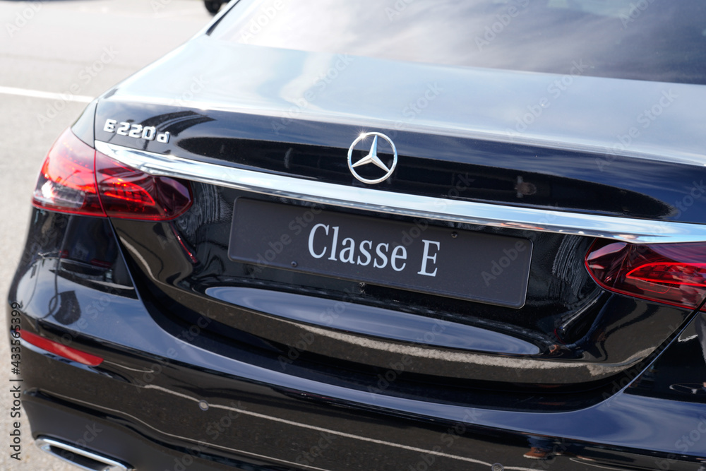 Mercedes-Benz E class logo sign and brand text on rear car Stock Photo ...