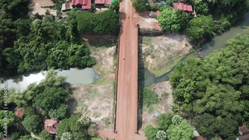 Cambodia's Angkor temple era, Spean Praptos - Kampong Kdei Bridge ...
