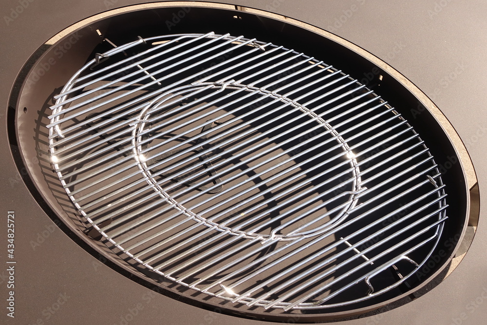 Patio Fire Pit Steel Round Table For Outdoor Leisure Party. Kettle ...