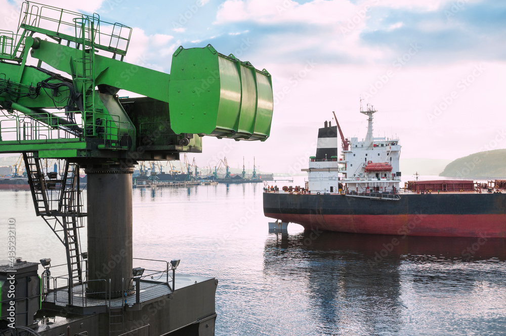 Hydraulic crane manipulator, dry cargo ship, Murmansk Commercial Sea ...