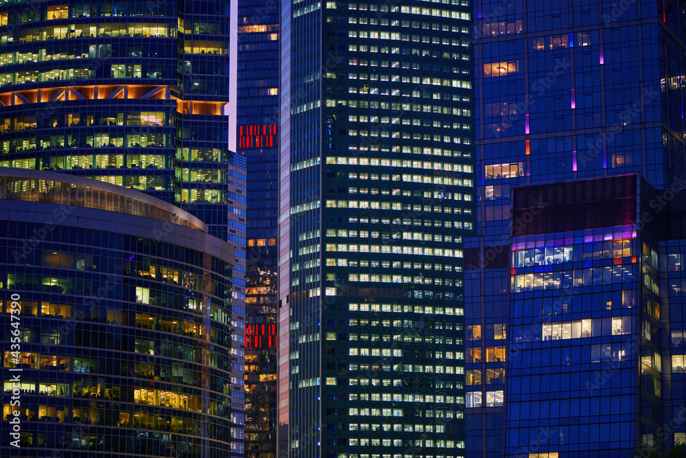 Foto de Skyscrapers windows of Moscow-city downtown business center ...