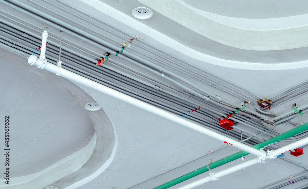 Foto de Electrical conduit system and galvanized steel pipe of electric ...