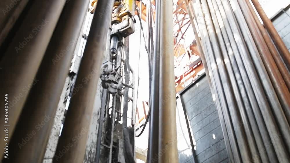 Top Drive System TDS and Derrick of Oil Drilling Rig Stock-Video ...