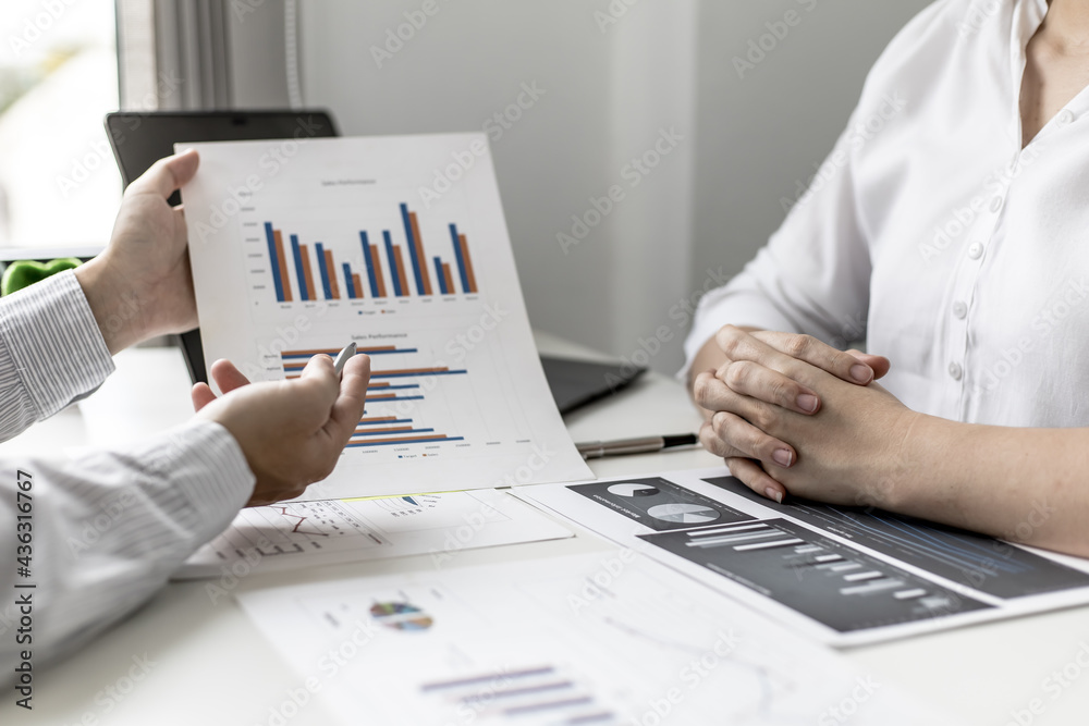 Sales managers are presenting monthly salesperson data to executives ...