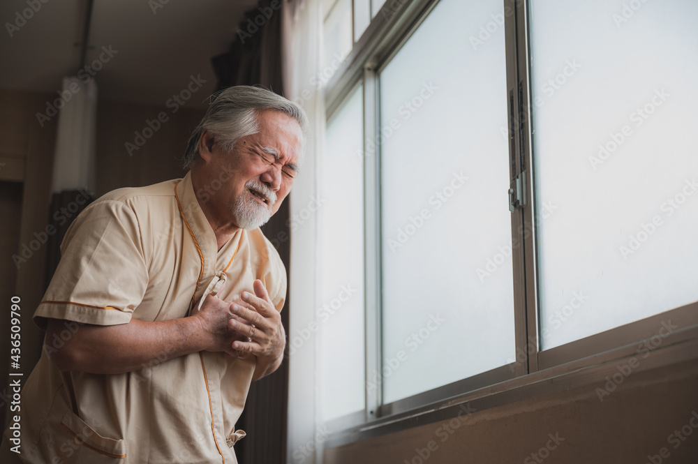 Stockfoto Heart disease health in senior old man person, coronary ...