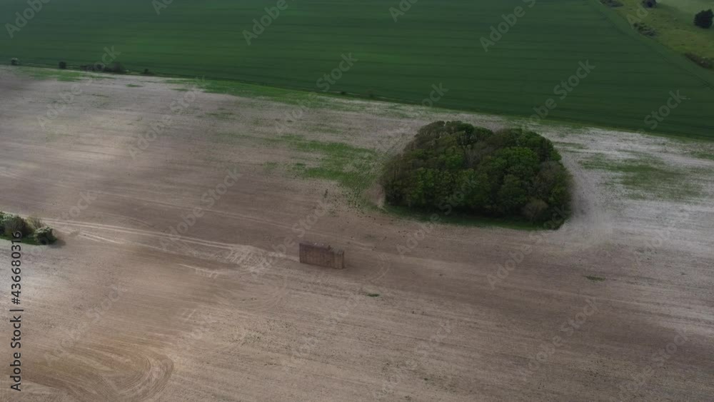 Farm land on the White Cliffs of Dover, part of the North Downs ...