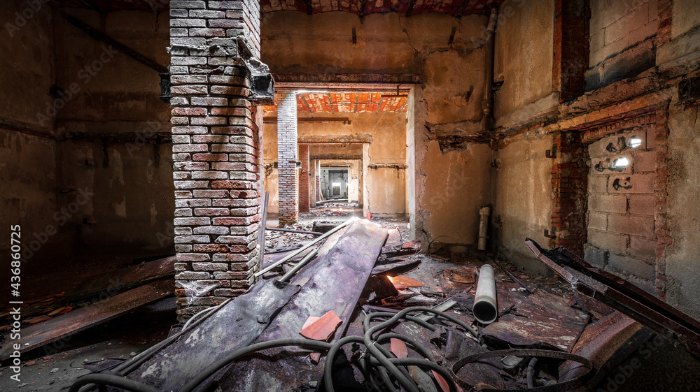 Urbex - Usine abandonnée dans le Tarn - Occitanie - France Stock Photo ...