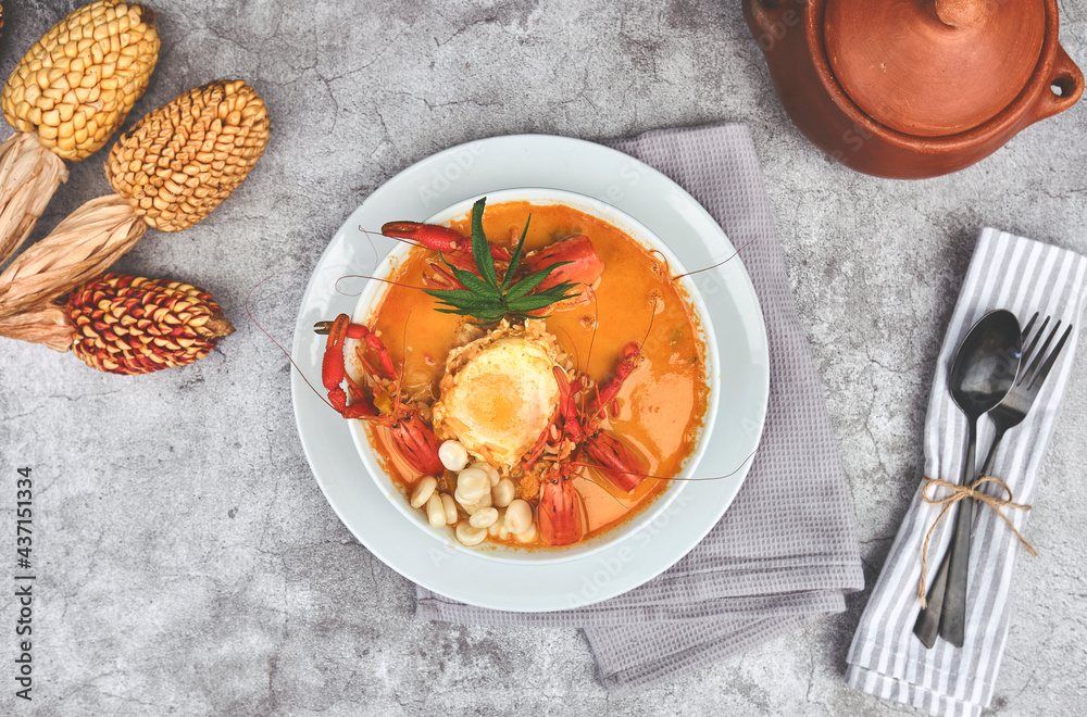 Foto de Peruvian Food: Prawns soup, called "Chupe de Camarones ...