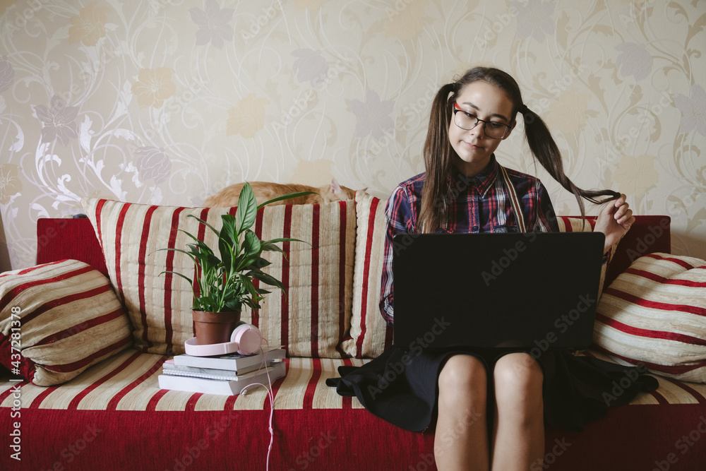 Nerd culture, nerdy and geeky things, finding solution, student ...