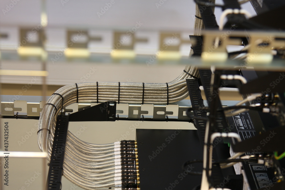Connecting an audio amplifier using a coaxial cable with an RCA ...