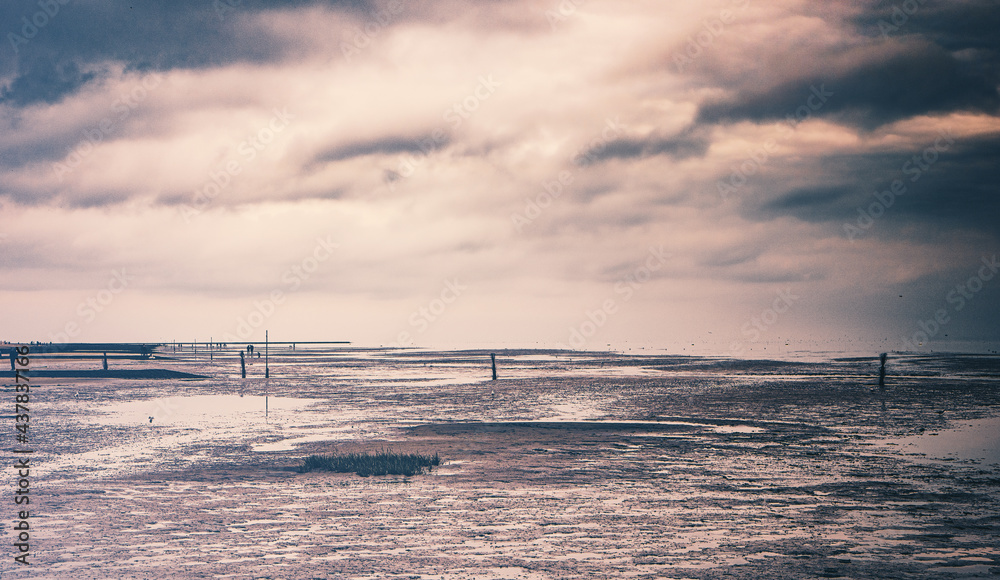 Strand von Cuxhaven an der deutschen Nordseeküste mit Panorama Poster ...