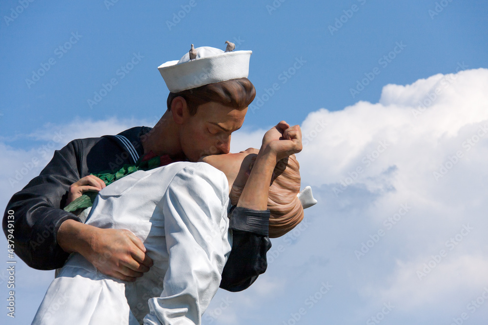 Sarasota Florida, September 6, 2009: Statue of Unconditional Surrender ...