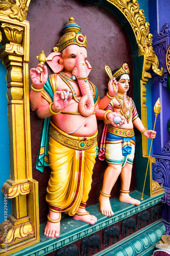 Hinduism Architecture and Statue of Batu caves - one of the most ...