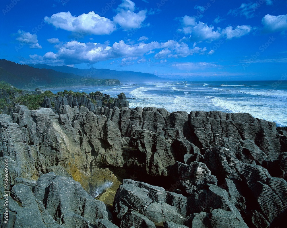 new zealand, south island, west coast, punakaiki, pancake rocks, spray ...