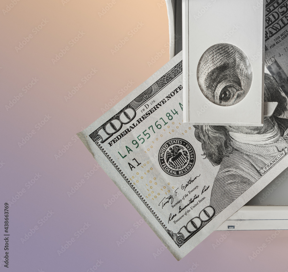 Verification of banknote authenticity and fitness. Checking money for ...