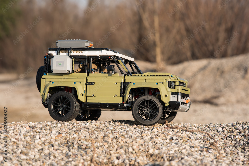 Foto de Lego set as road vehicle Land Rover Defender in nature. Lego ...