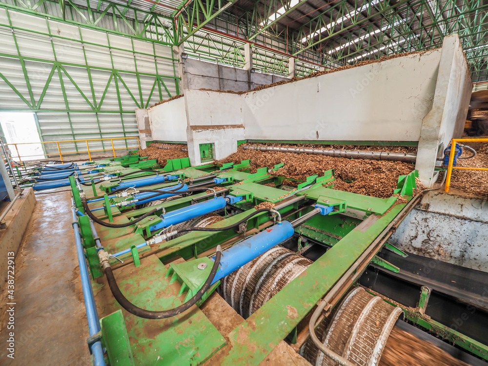 Moving floor systems by hydraulic concept for feed brown wood shipper ...