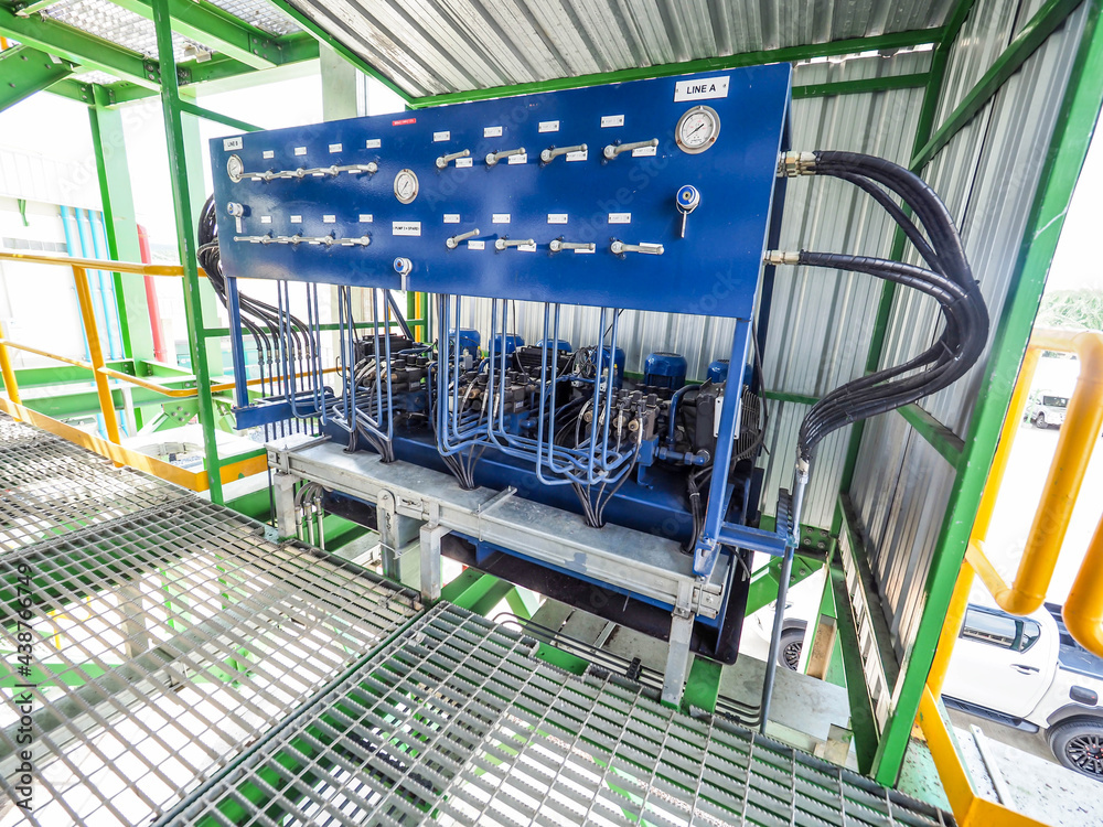 Step grate systems in biomass power plant which including motor, chine ...