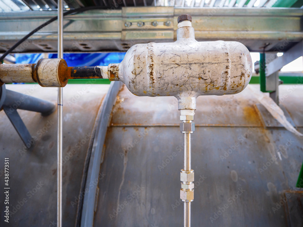 Condensate port for fill water to prevent steam (process condition ...