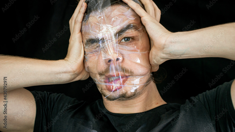 the movements he played with the mad man's face. eye with different looks and crazy head, in ...