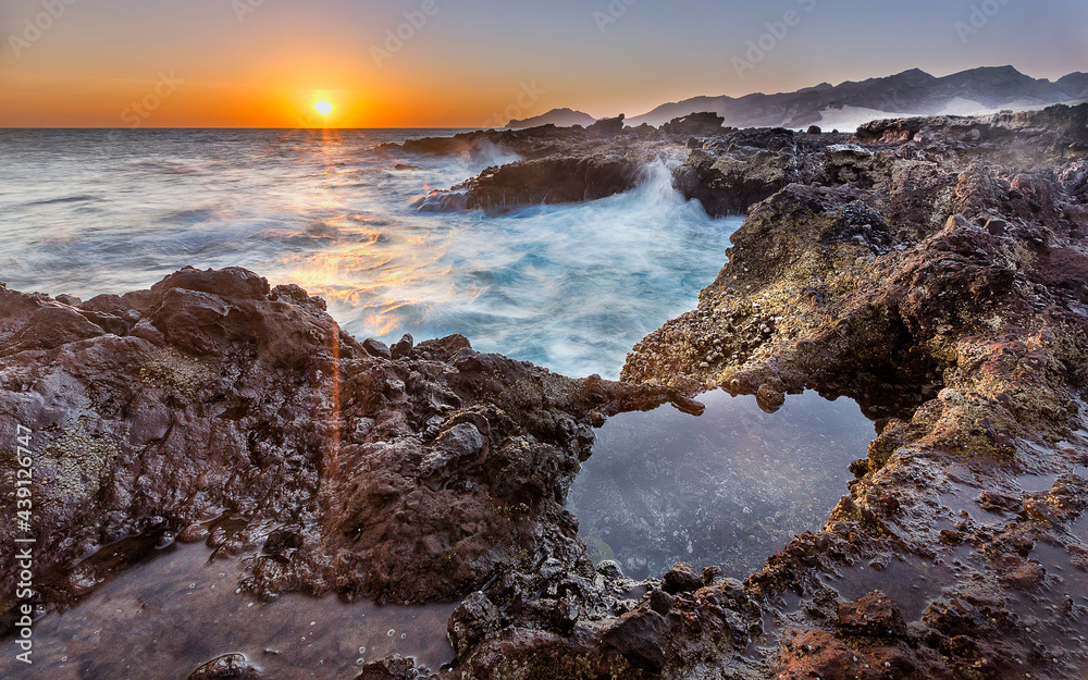 Beautiful landscape sunset view Alghadeer beach Al Buraiqeh District ...