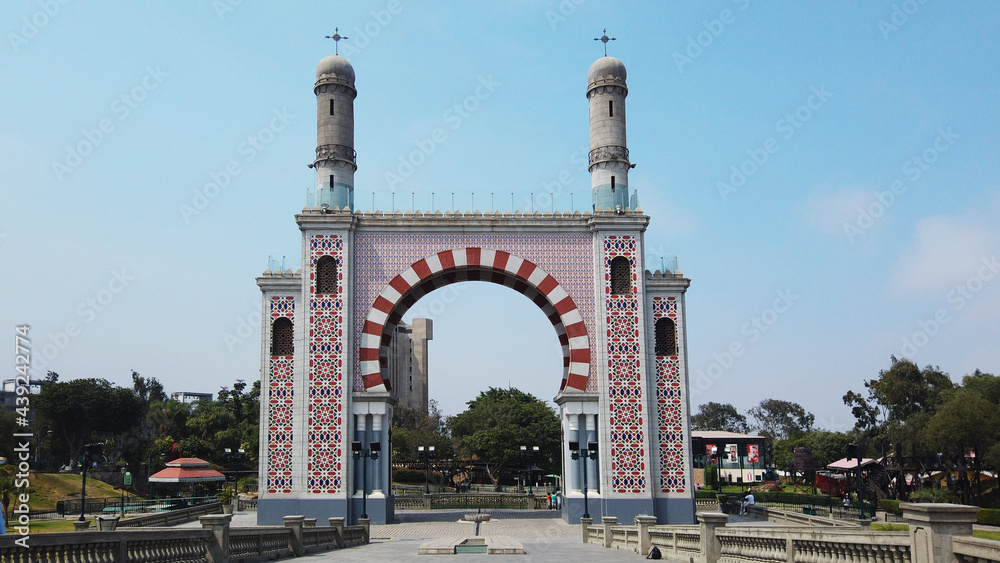 Parque de Amistad en el distrito de Surco de la Capital de Lima - Perú ...