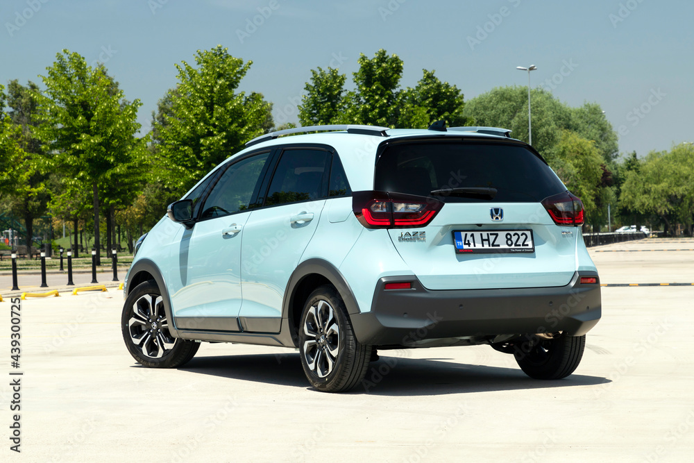 Honda Jazz is a five-door, front-engine, front-wheel drive B-segment ...