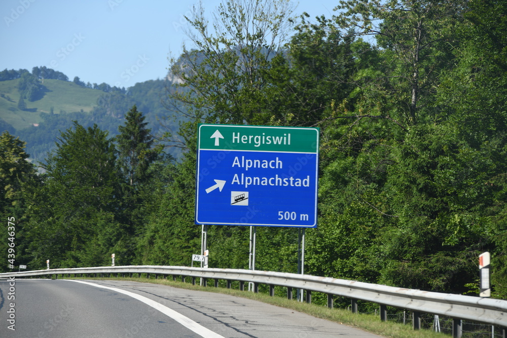 panneau d'autoroute Stock Photo | Adobe Stock