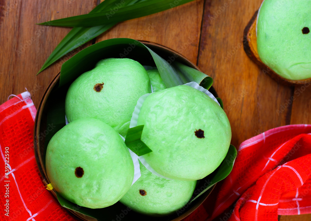 Asian steamed buns, In Indonesia called Bakpao or Bapao. Green Bakpao ...
