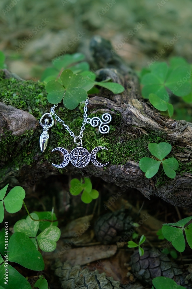 wiccan amulet with pentagram Triple Goddess, Lunar phase symbol, clover ...