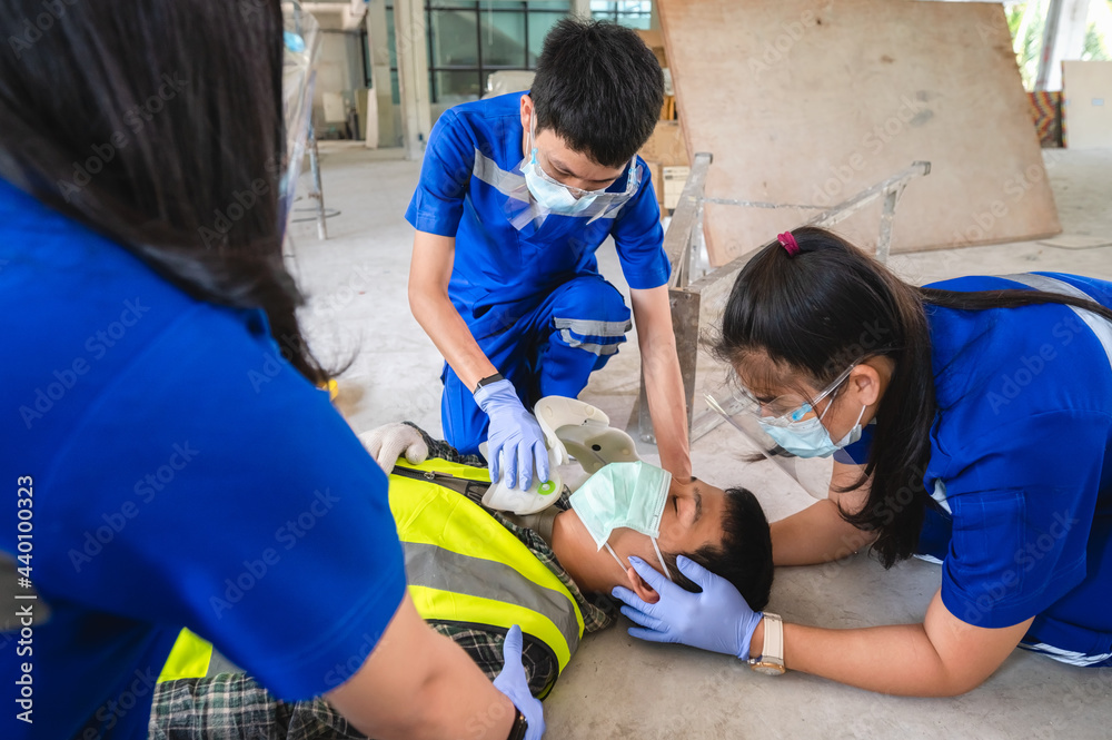 Foto de First aid for head injuries and Considered for all trauma ...