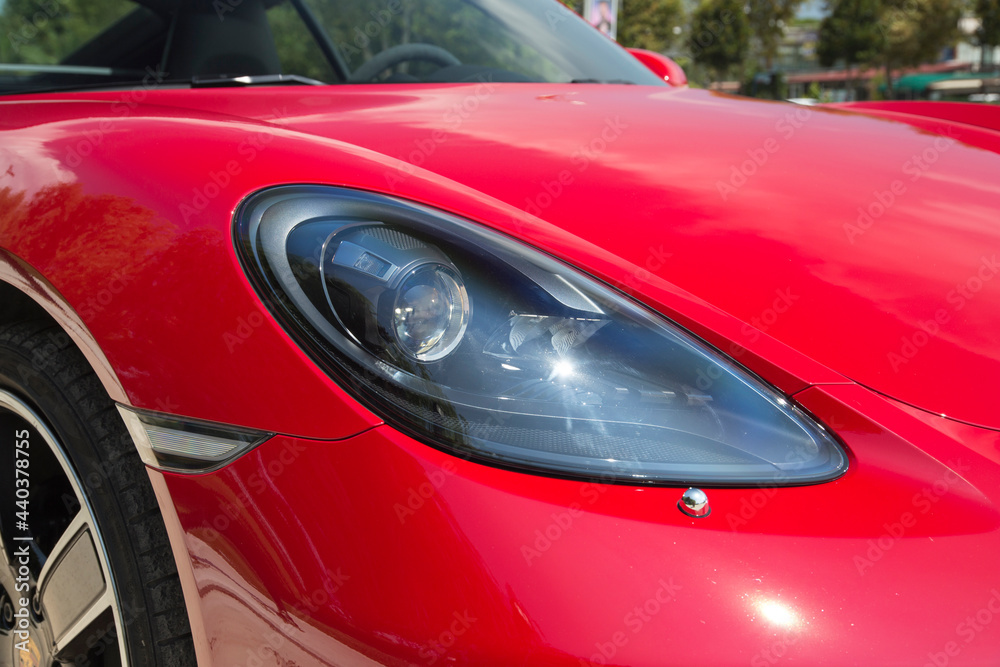 Porsche Cayman 718 is a mid-engined two-seater sports car built by ...