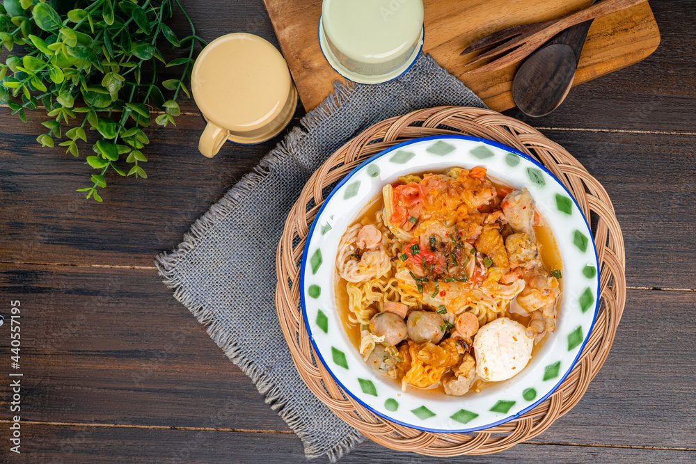 Foto de Seblak is an Sundanese savoury and spicy dish, originating from ...