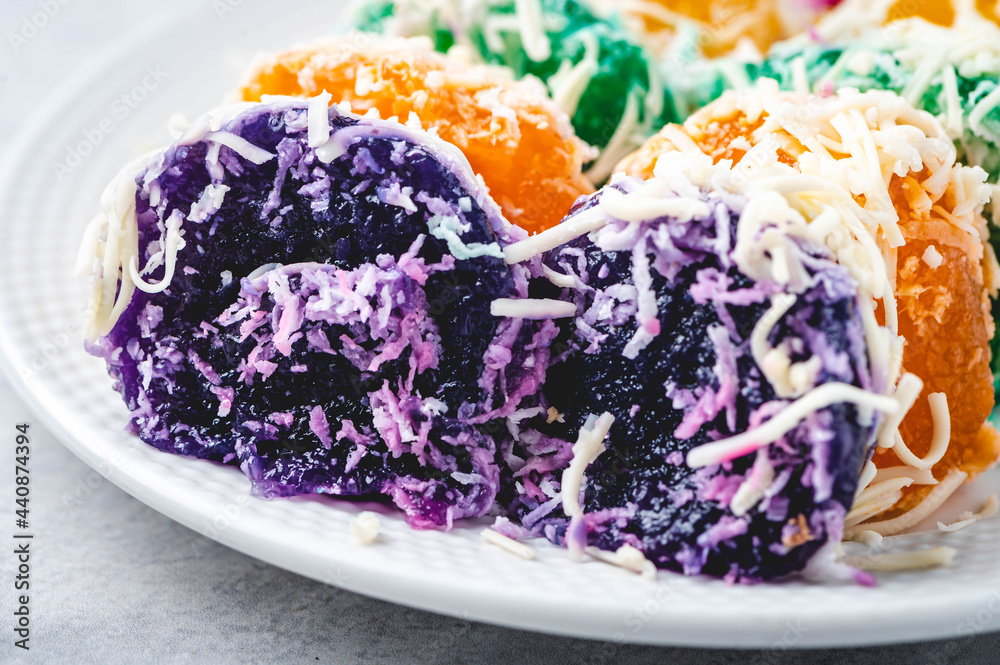 Foto de Pinoy Merienda- Colorful Pichi-pichi, also spelled pitsi-pitsi ...