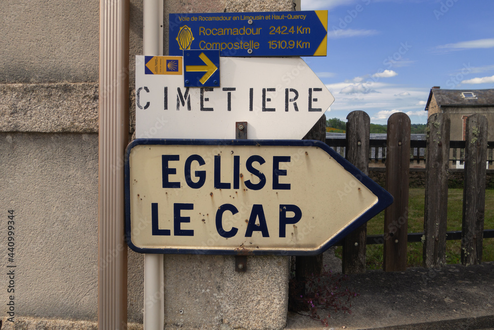 Sur la voie de Rocamadour pour Saint-Jacques-de-Compostelle entre les ...