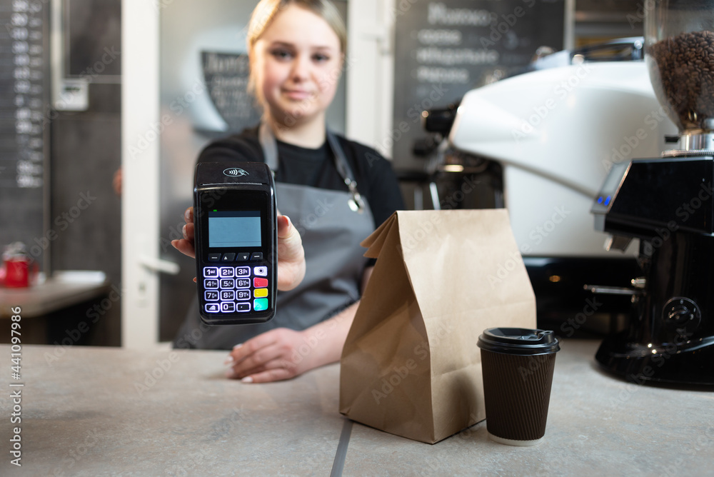 Contactless payment of an order through a payment terminal with nfs to ... Contactless payment of an order through a payment terminal with nfs to ...