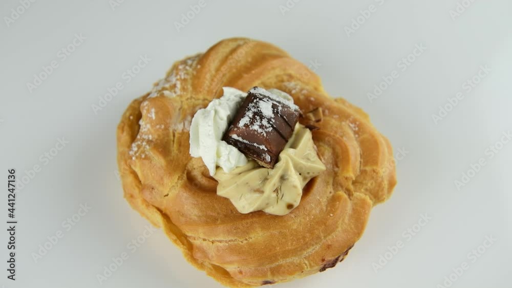 Vidéo Stock Close up delicious italian desserts with vanilla cream ...