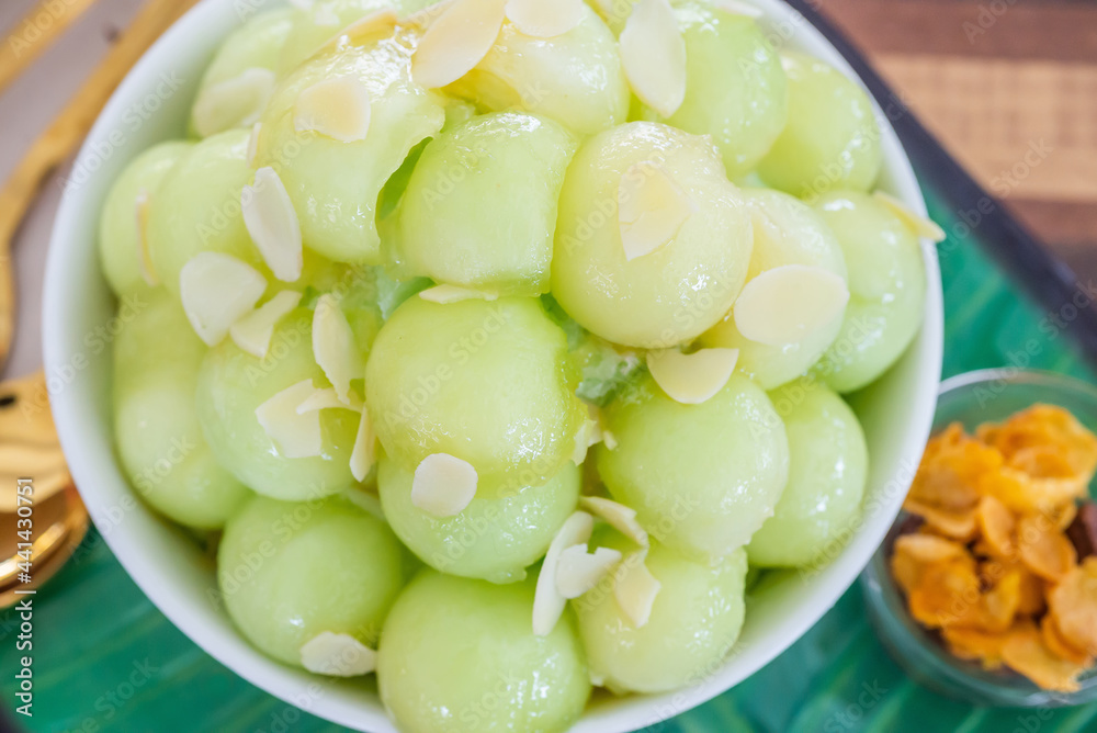 Foto de Ice watermelon Bingsu with sliced almond. Bingsu or Bingsu is a ...