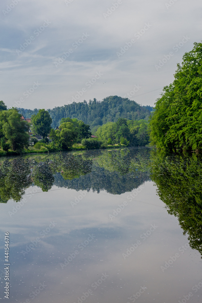 Sommerlicher Tag rund um das Saale-Tal am Hohenwarte-Stausee Stock ...